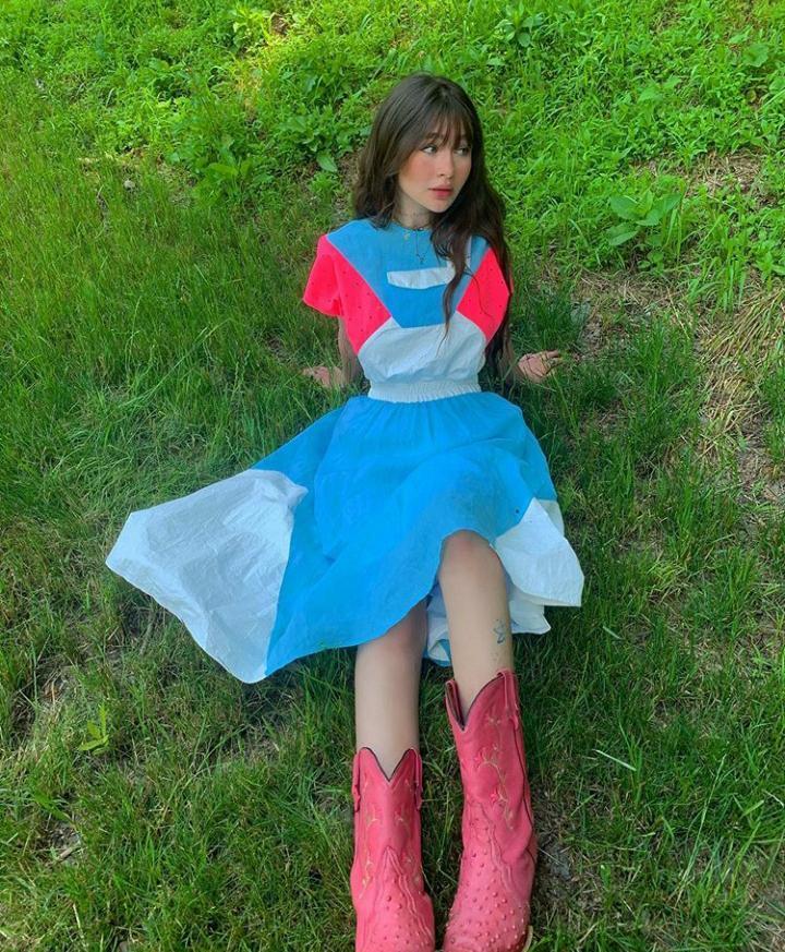 Grassy 2 | Scrolller