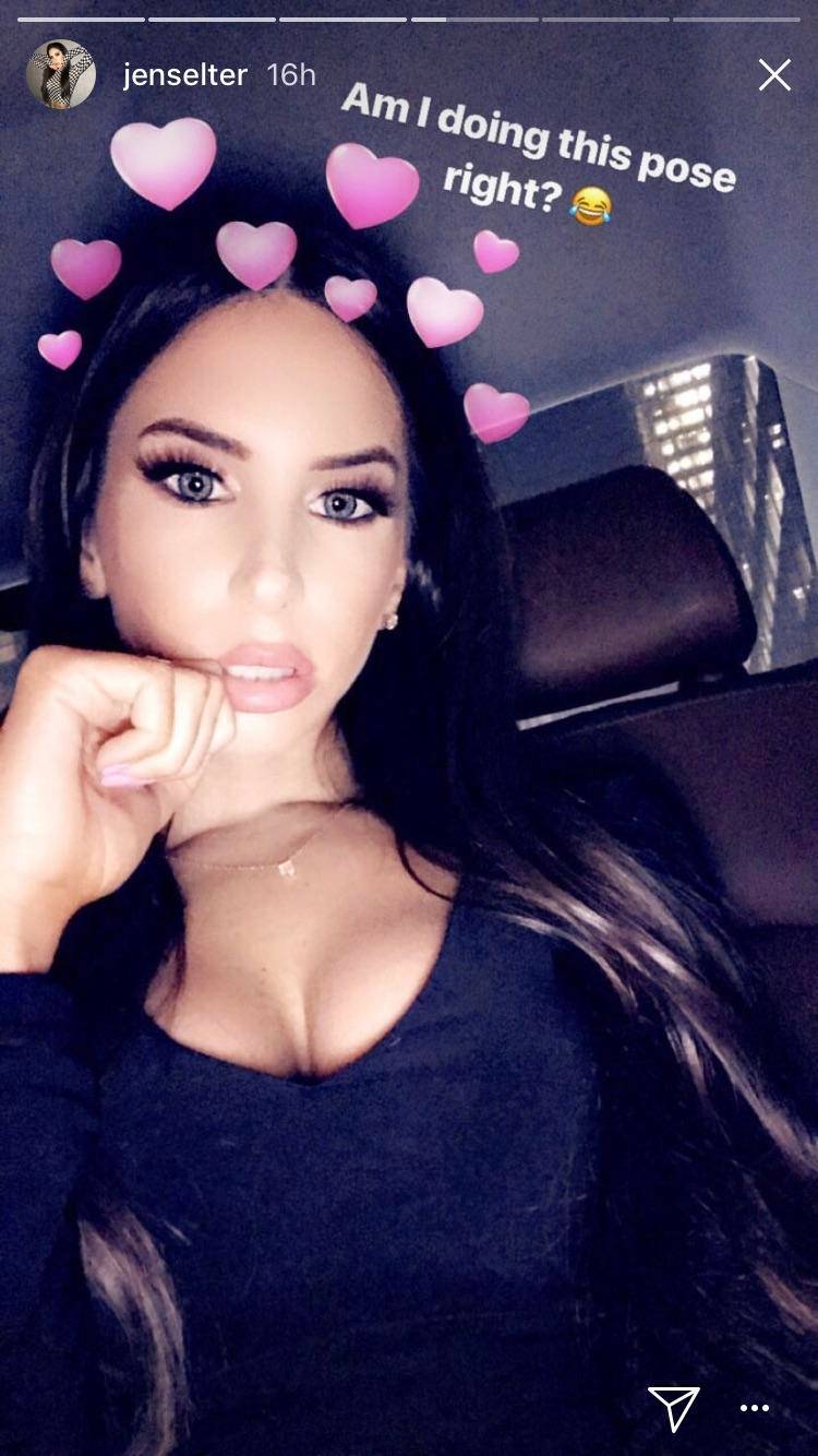 Great cleavage in her IG story | Scrolller