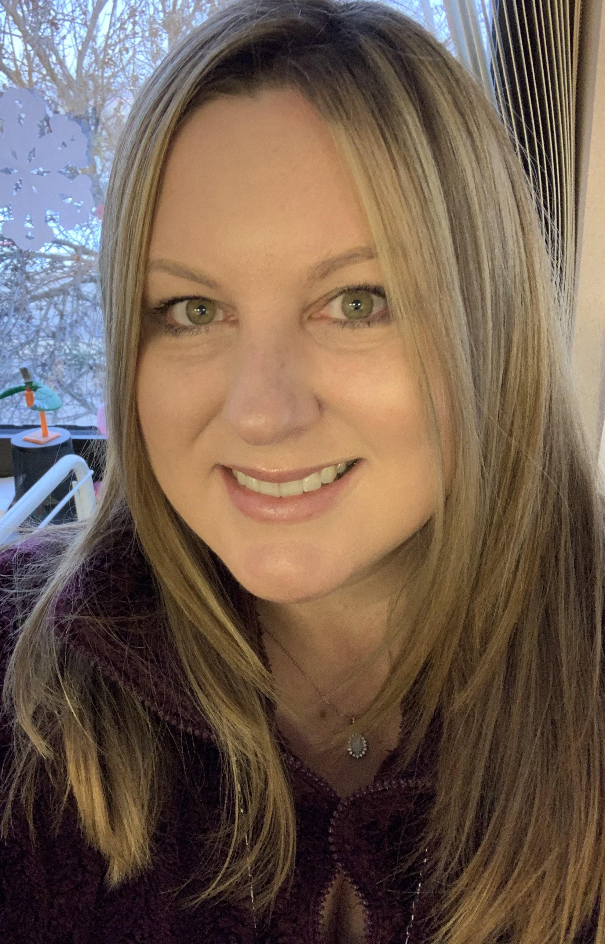 Green or Hazel? | Scrolller