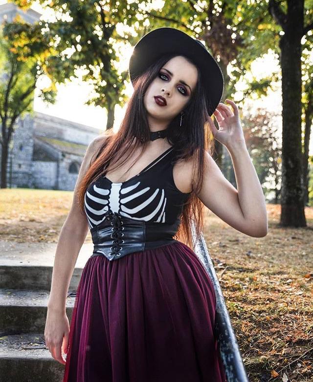 Greta Stanley | Scrolller