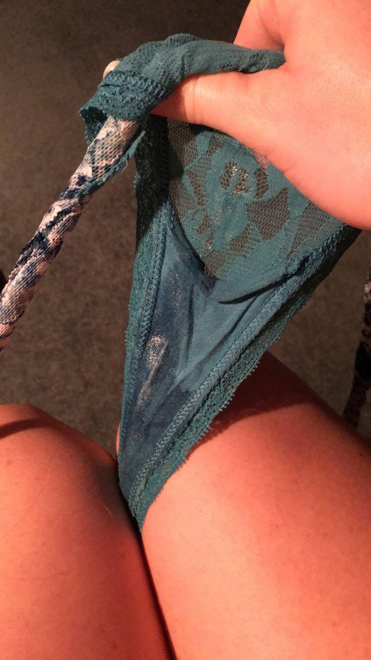 Grooling over everyone’s love of my nudes 😻 (this is entirely hands [f]ree.. 🙈) | Scrolller