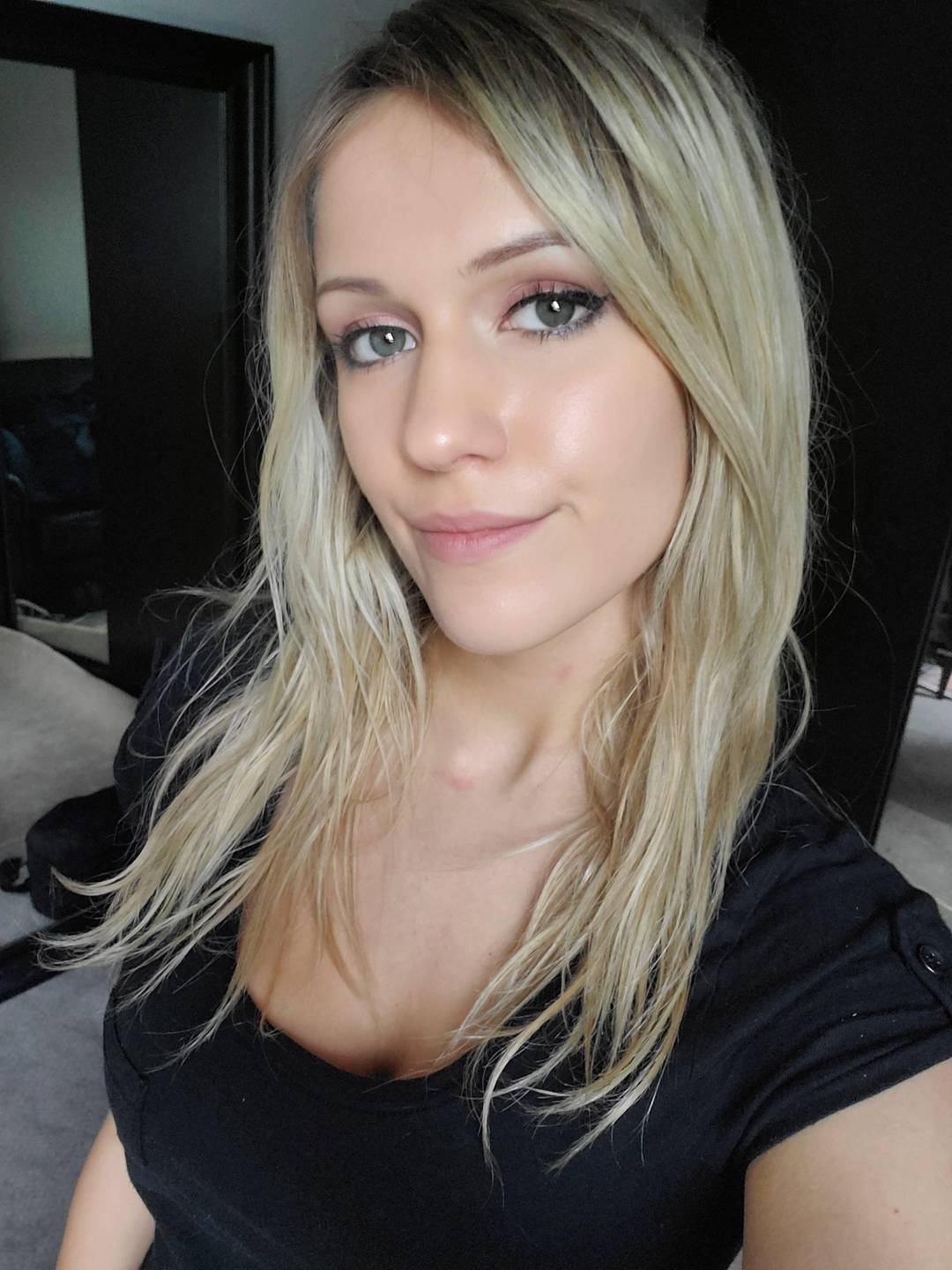 Guess my age and nationality! (No cheating by looking at my history!!) | Scrolller