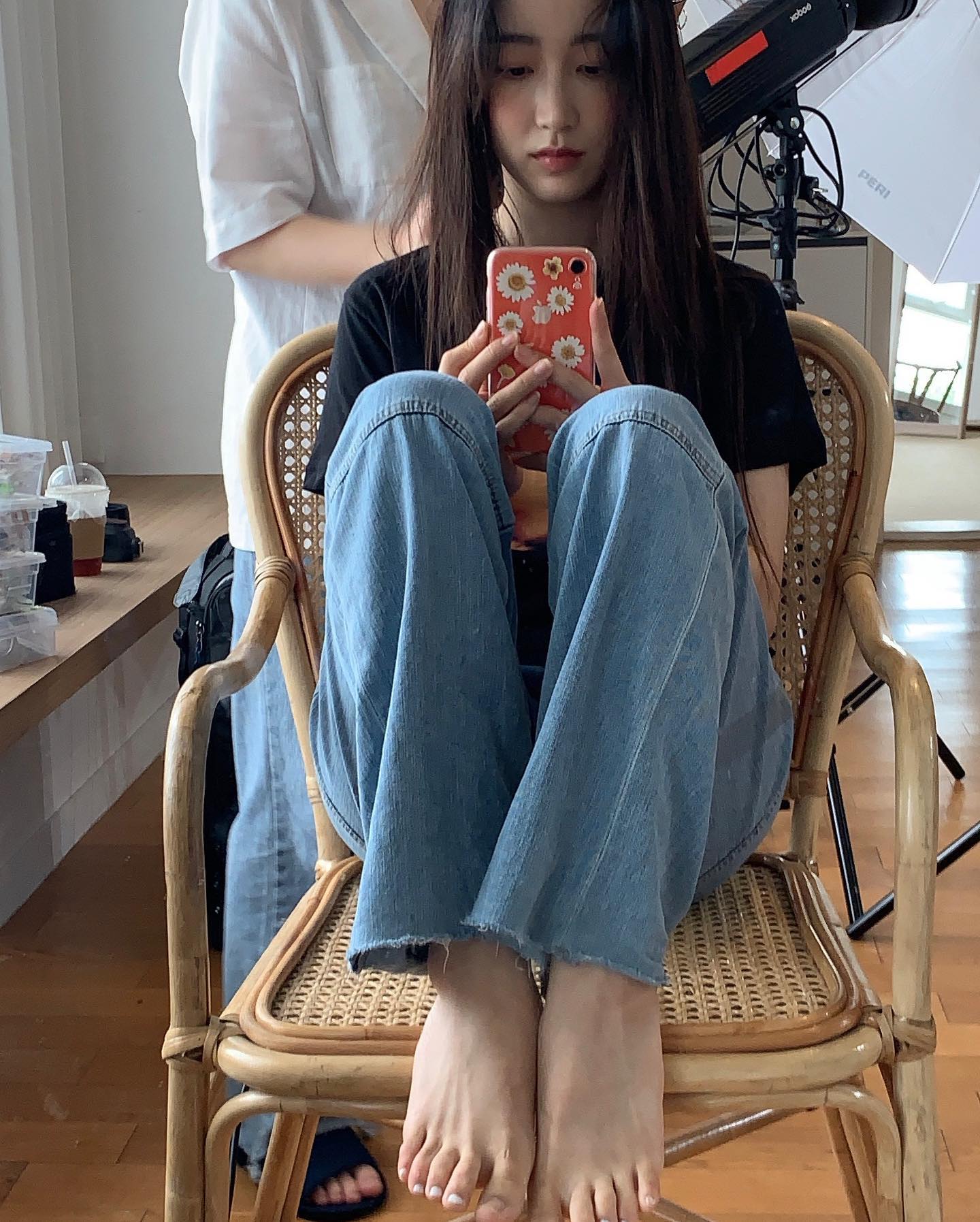 Gugudan - Hana | Scrolller