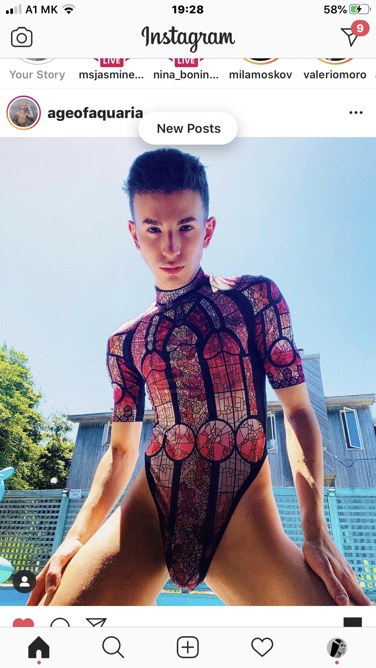 Gurl- hes so hot | Scrolller