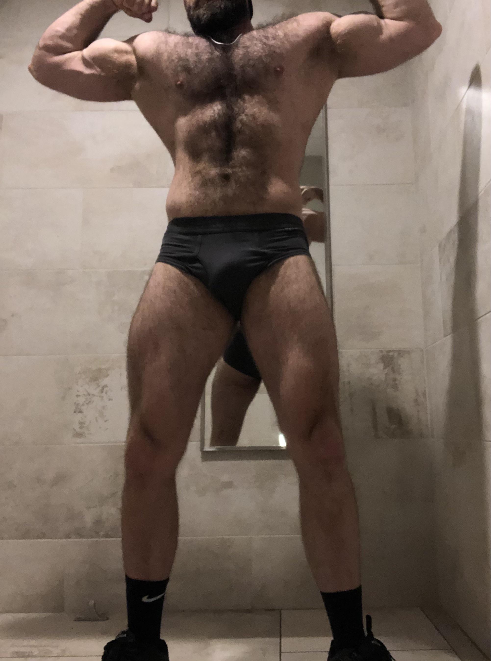 Gym flex | Scrolller