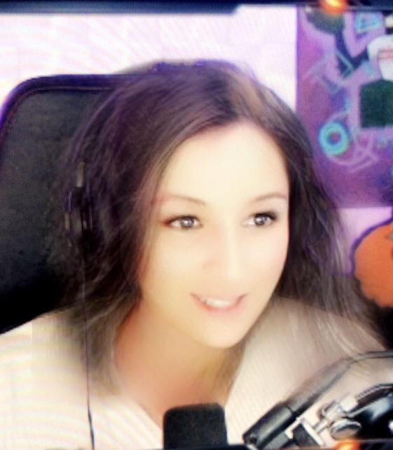 hÜbScHeStE sTrEaMeRiN | Scrolller