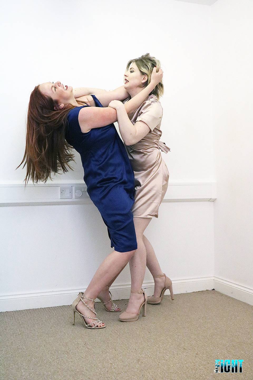 Hair Pulling Bitch Fight | Scrolller