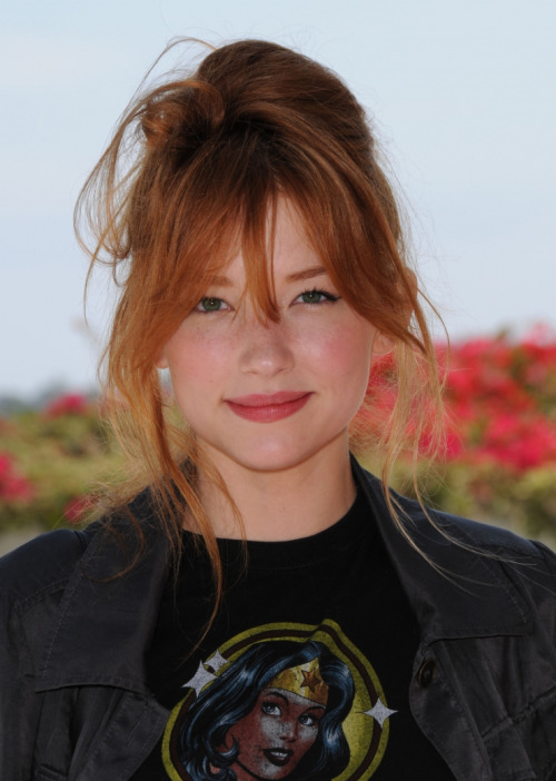 Haley Bennett Scrolller