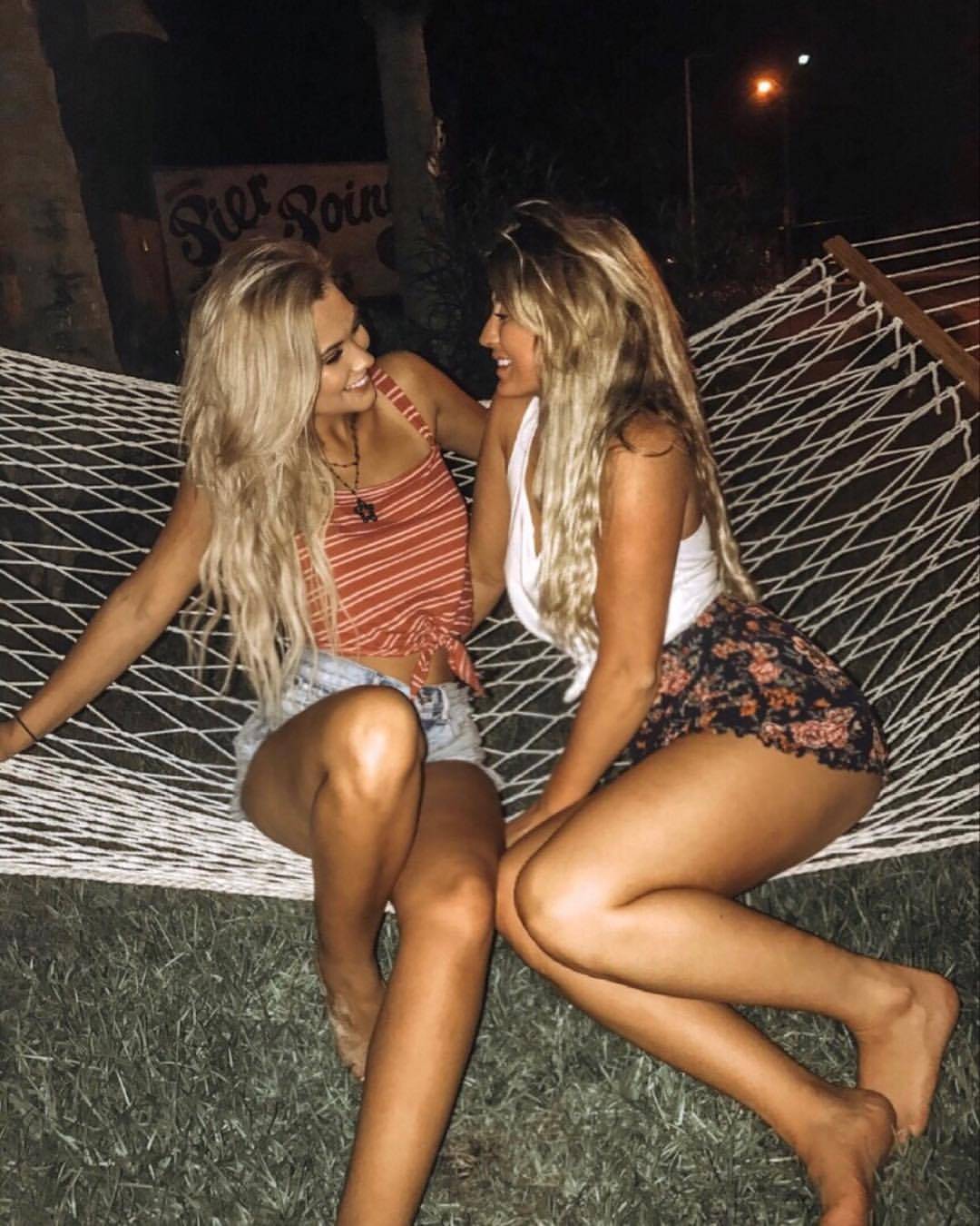 Hammock Hotties mirin each other | Scrolller
