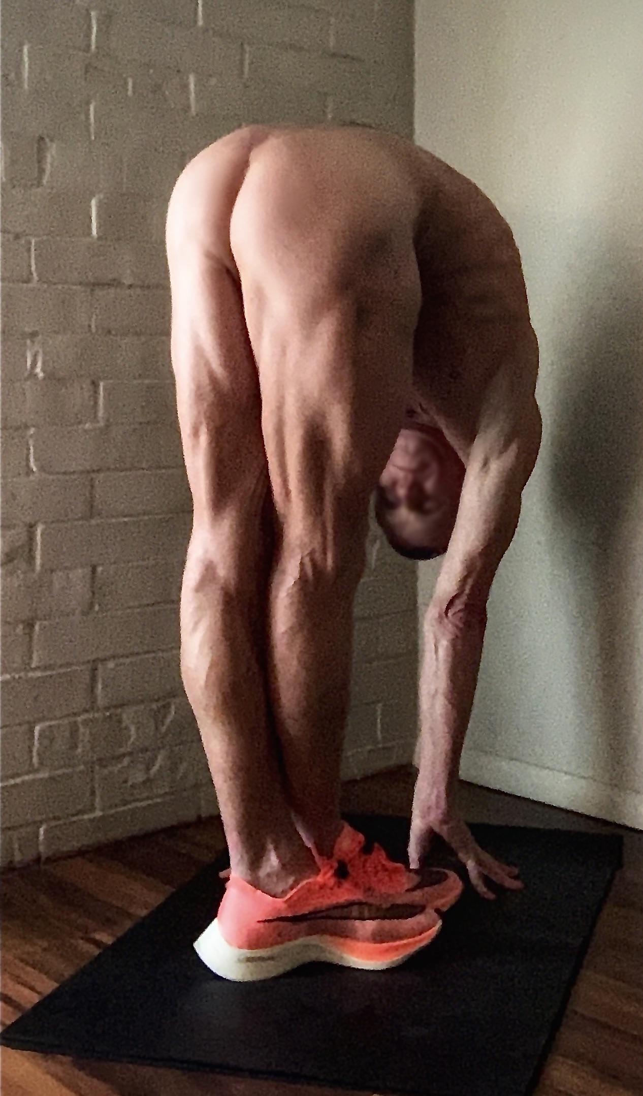 Hamstring Flexibility Lends To Thrusting Range Of Motion [m] Scrolller