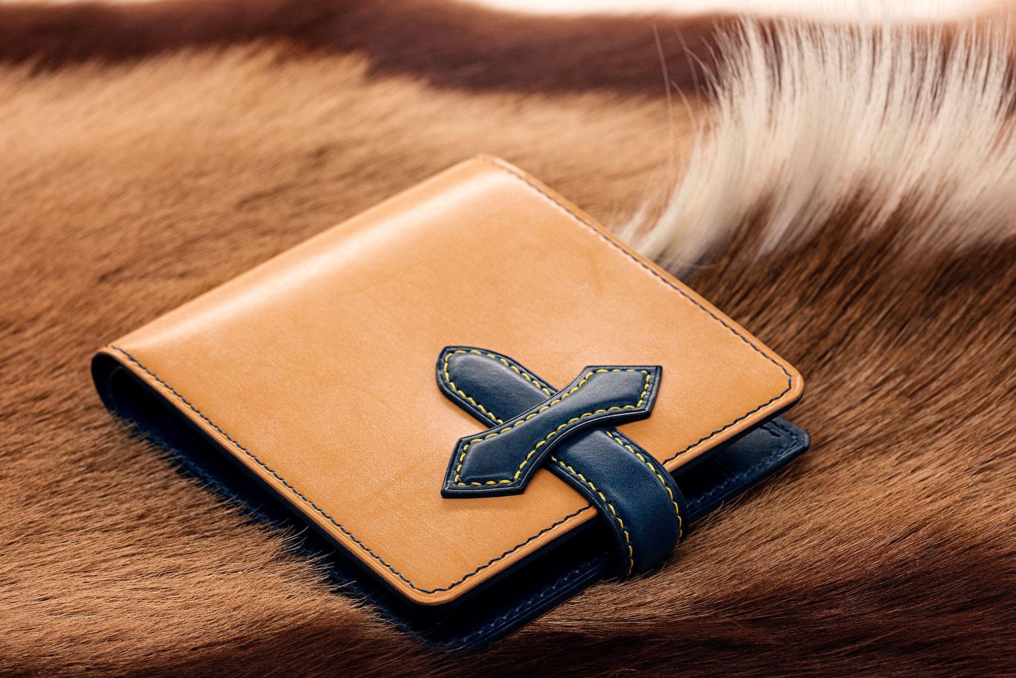 Handmade Bridle Leather Bifold Wallet | Scrolller