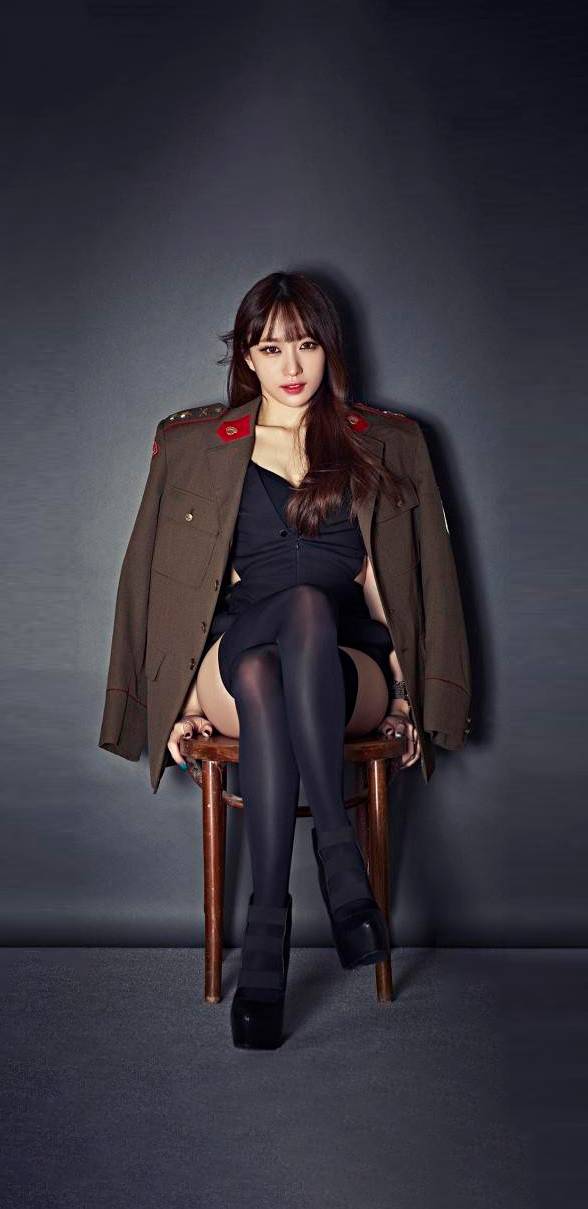 Hani's Legs (EXID) | Scrolller