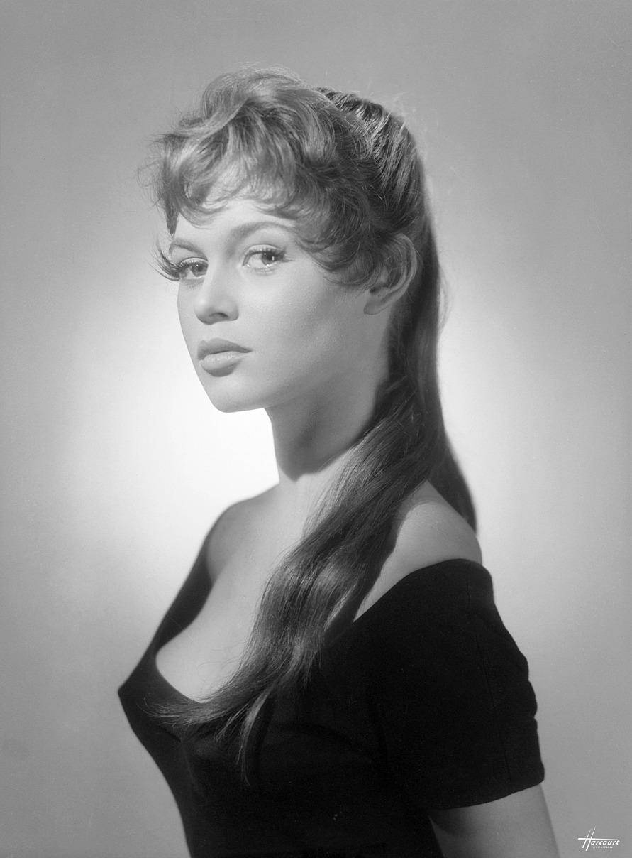 Brigitte Bardot, 1955 | Scrolller