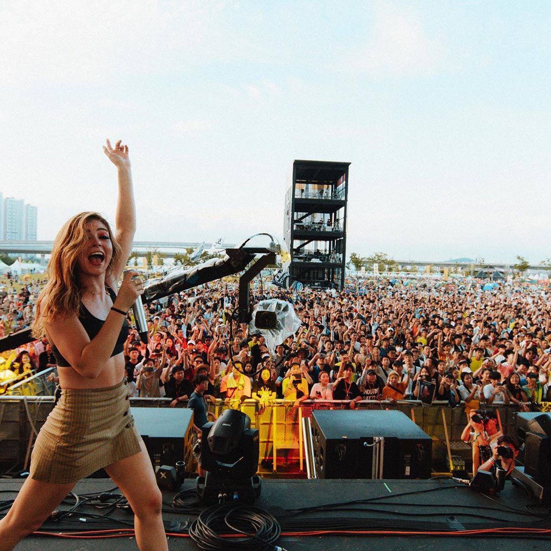 Happy chrissy | Scrolller