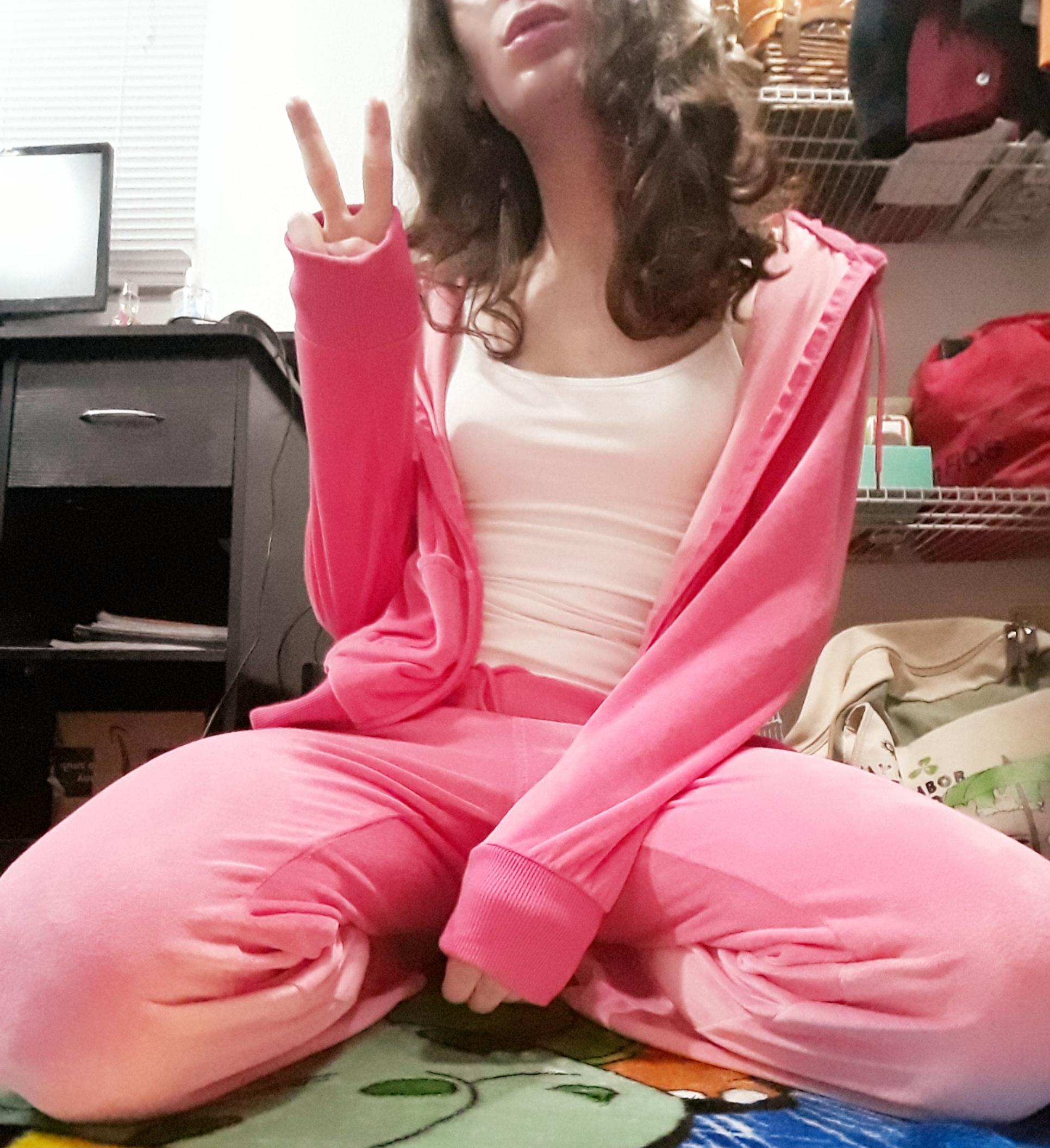 Happy Friday ily and I hope you're doing well 💟 | Scrolller