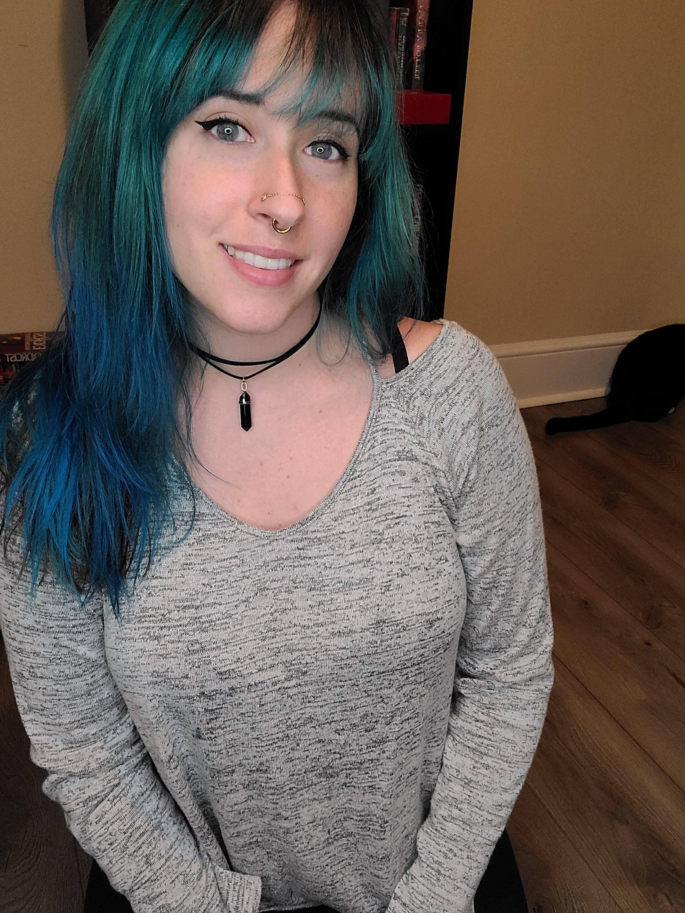 Happy hump day! We're almost there! 😁 | Scrolller