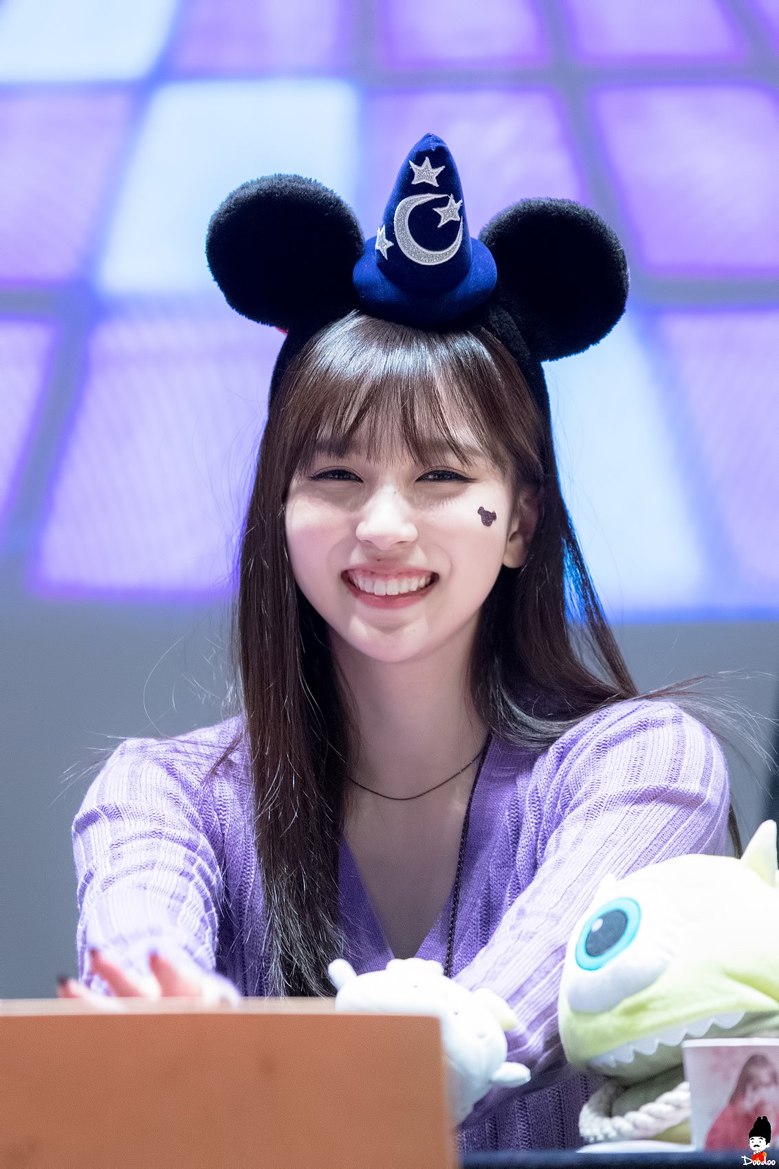 Happy Mina | Scrolller