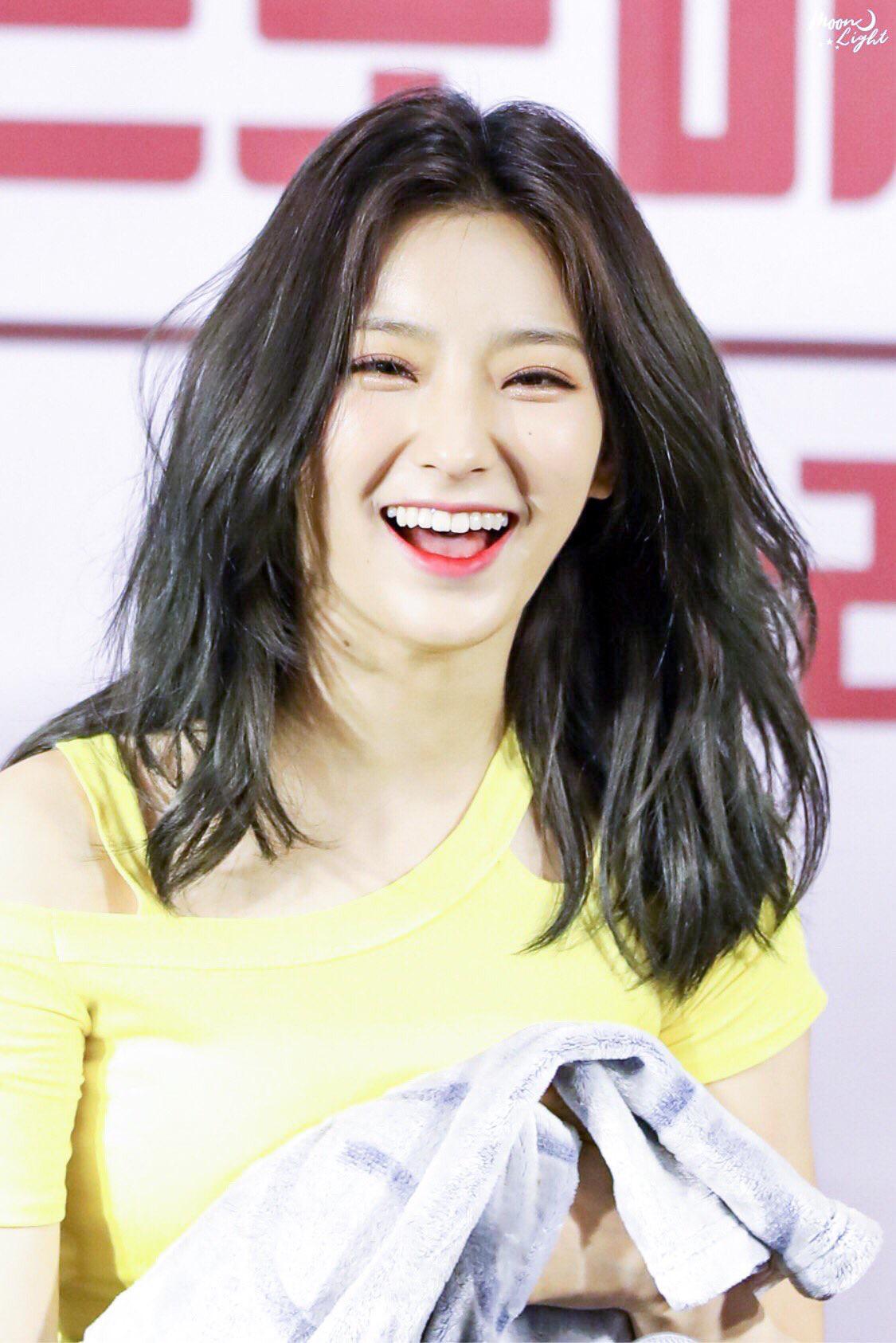 Happy Romsae, happy flover | Scrolller