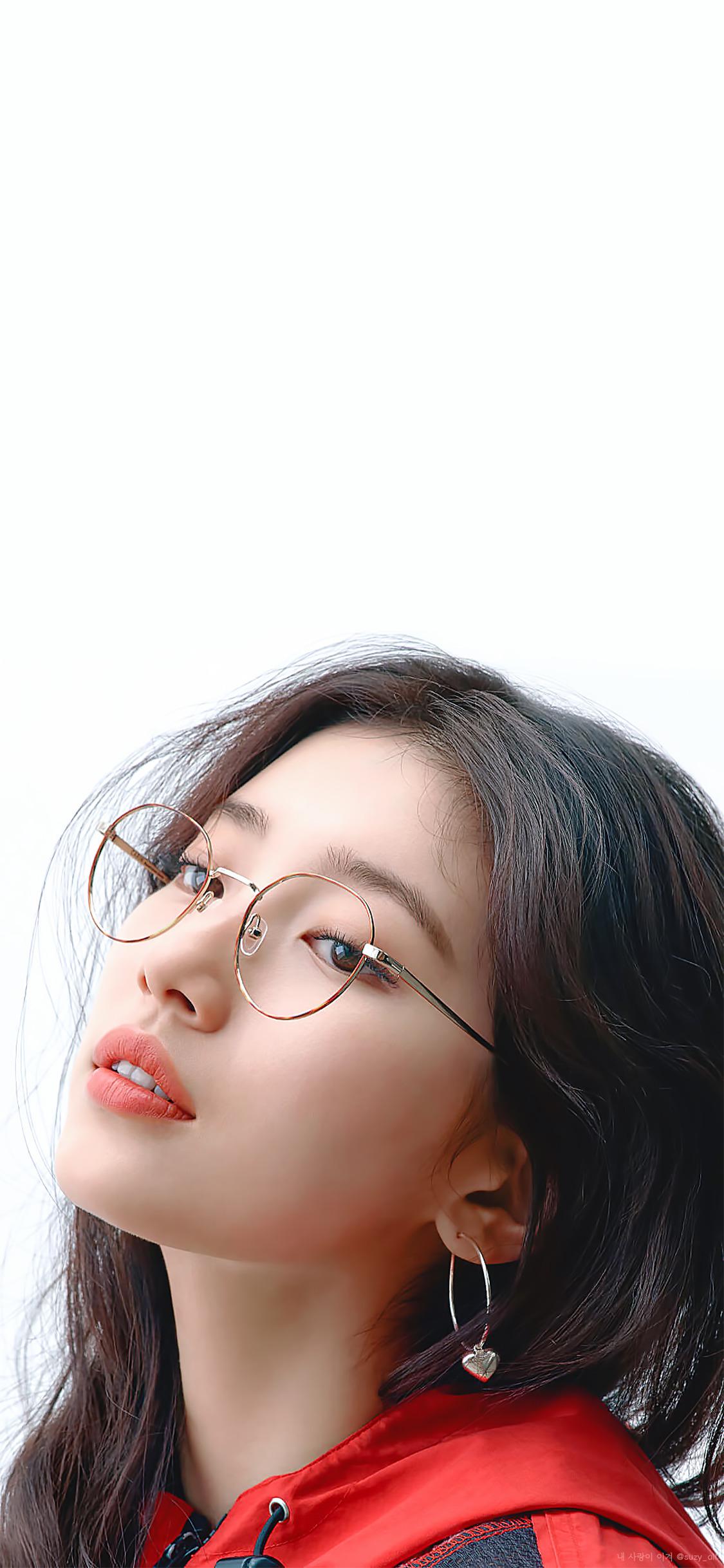 Happy Suzy Day #81 | Scrolller