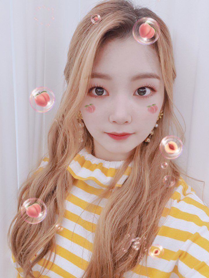 Happy Yeonhee day! , rocket punch twitter 191206 | Scrolller