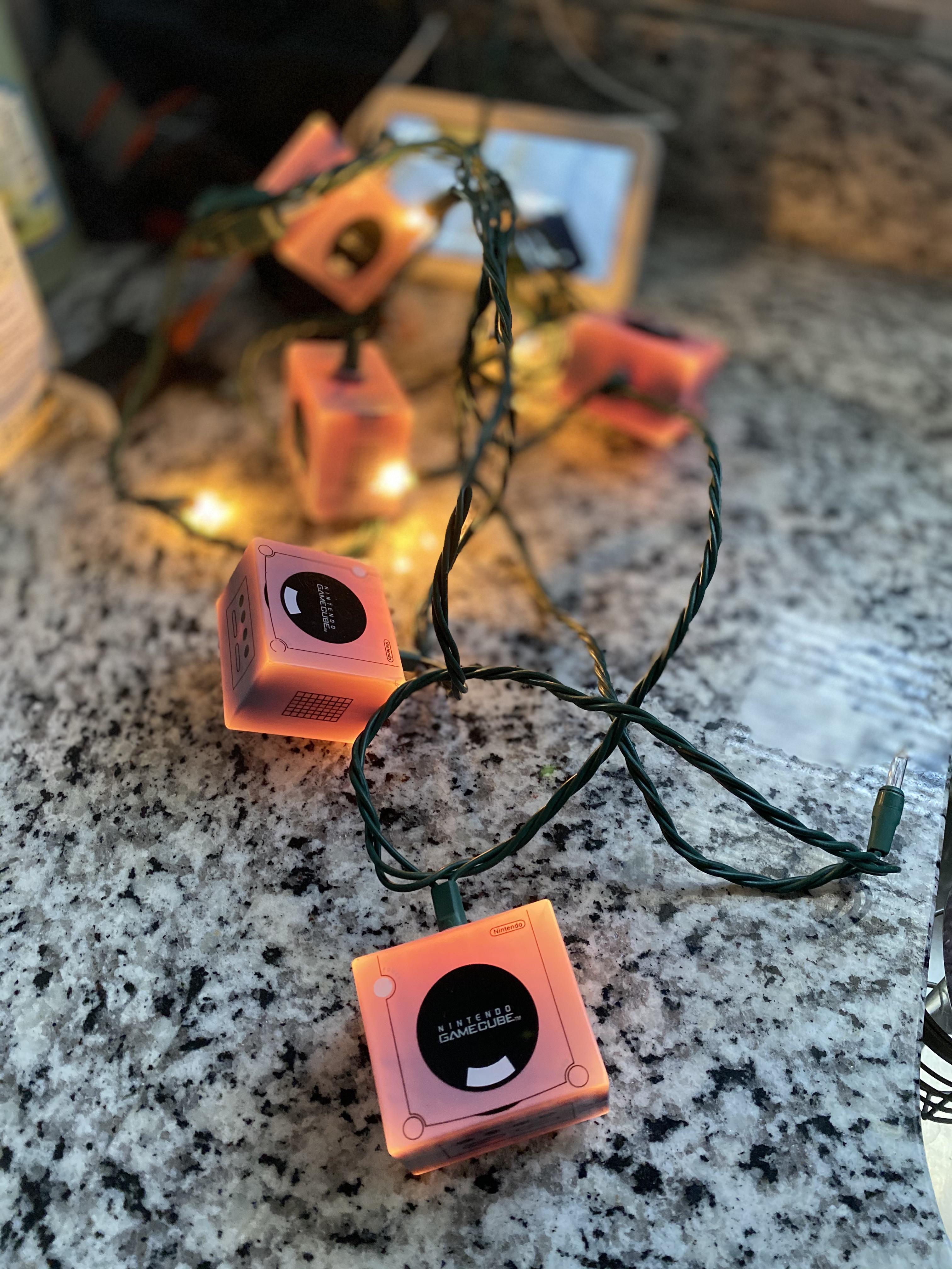 Has anyone ever seen these before? Sort of cool for decorating. | Scrolller