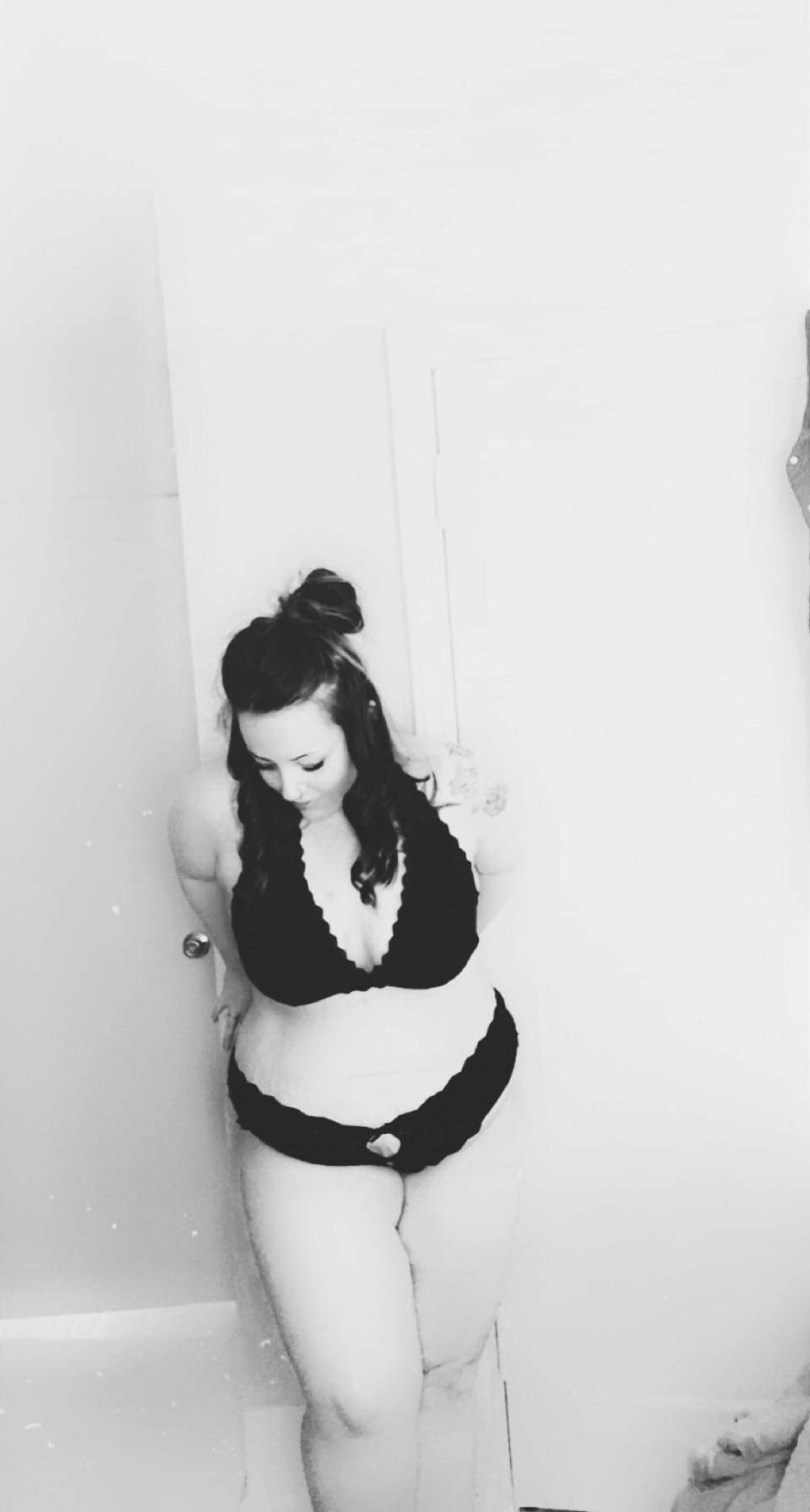 It’s FRI YAY 503.. 😘 | Scrolller