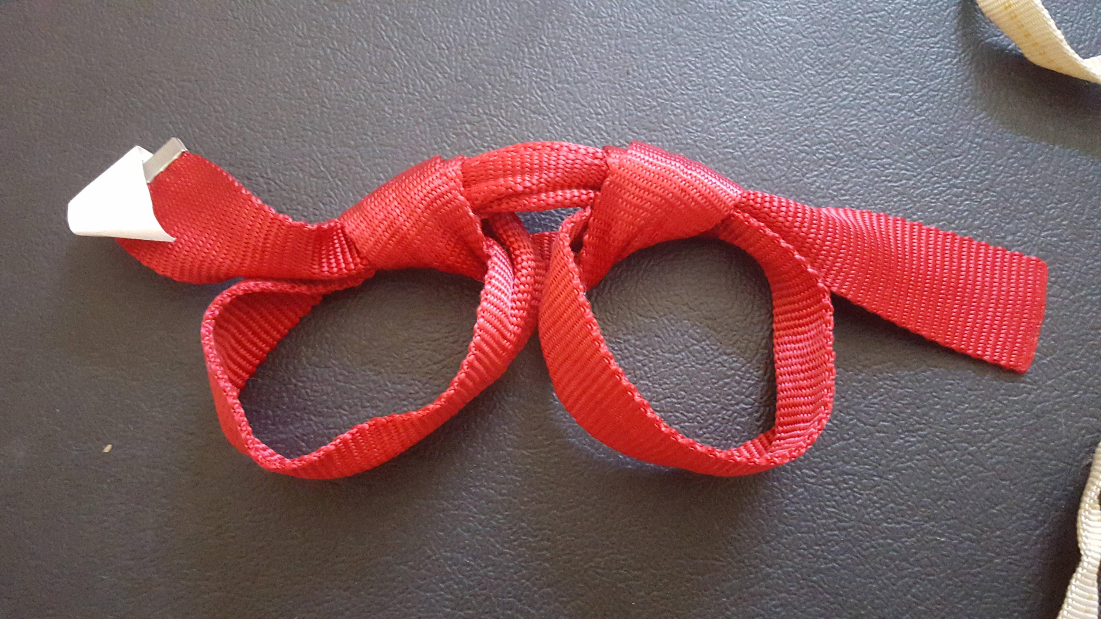 Help IDing and recreating a set of webbing cuffs? | Scrolller