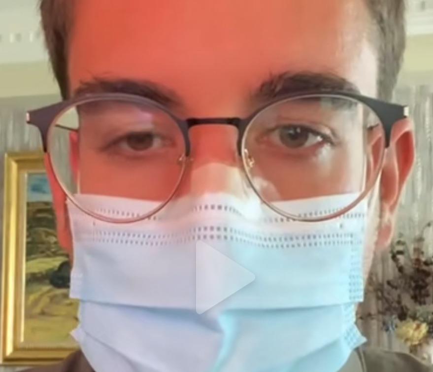 Help me find these glasses please or similar, any name or brand pls | Scrolller