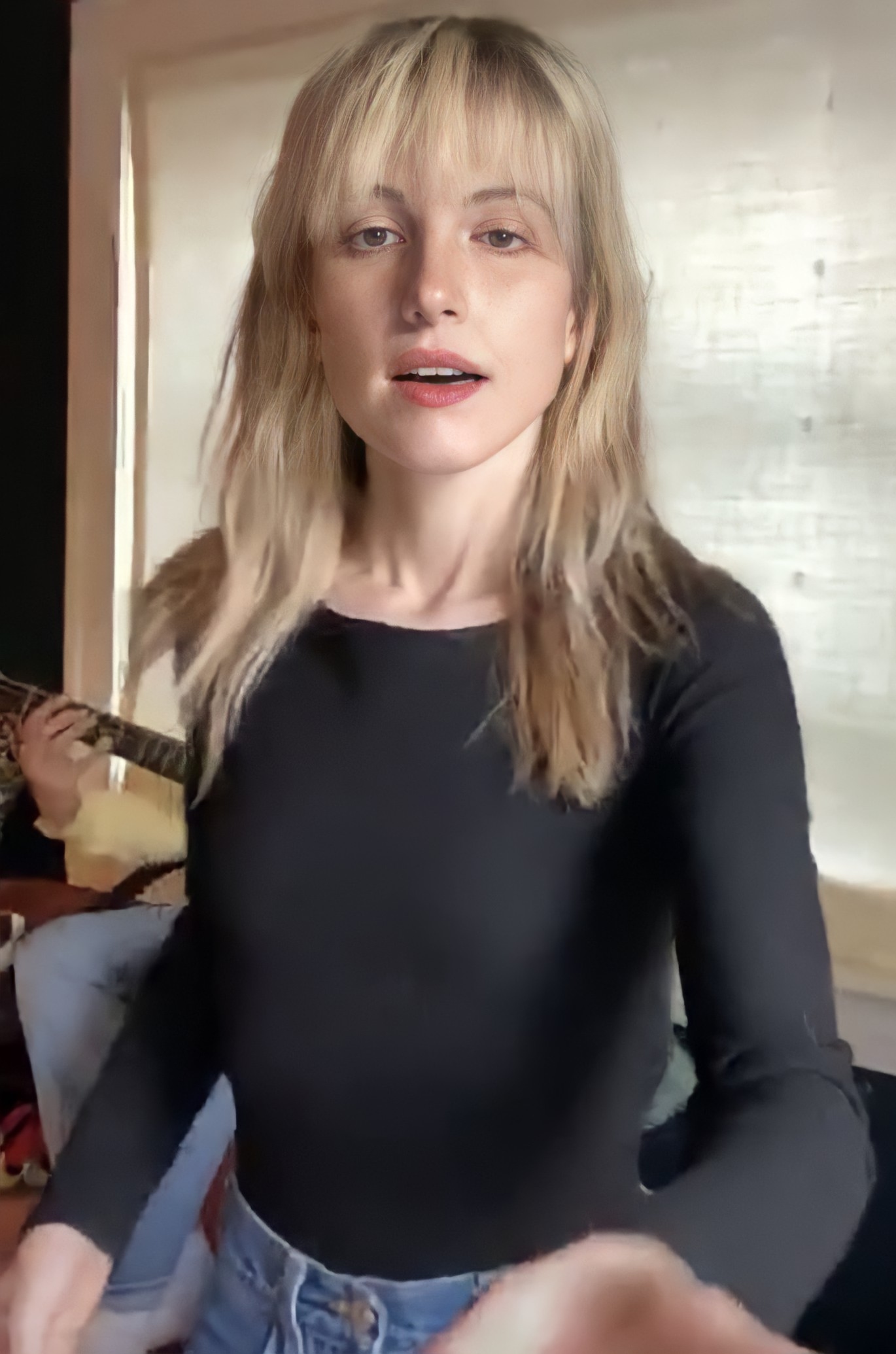 Her face and body is the perfect combination, i really want to cum on her face. | Scrolller