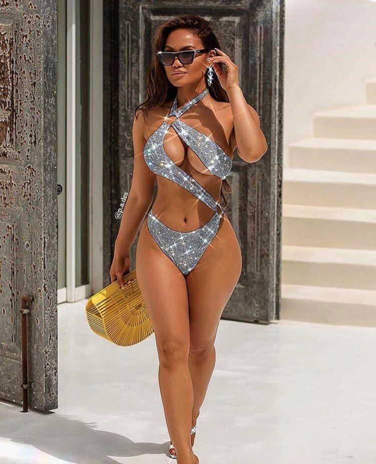 Her pussy juice has to glitter bruh | Scrolller