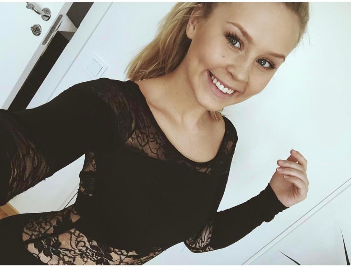 Her smile is gorgeous and incredibly contagious | Scrolller