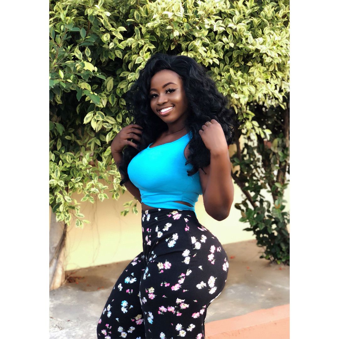 Her Smile Leaves Me Speechless | Scrolller