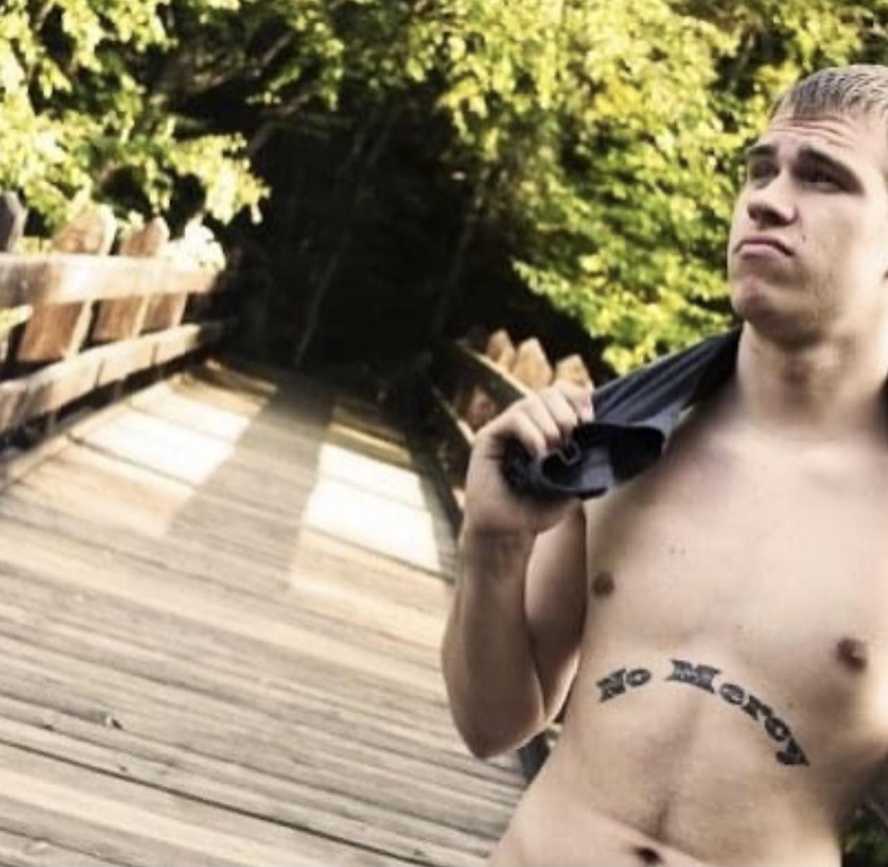 Here for your entertainment | Scrolller