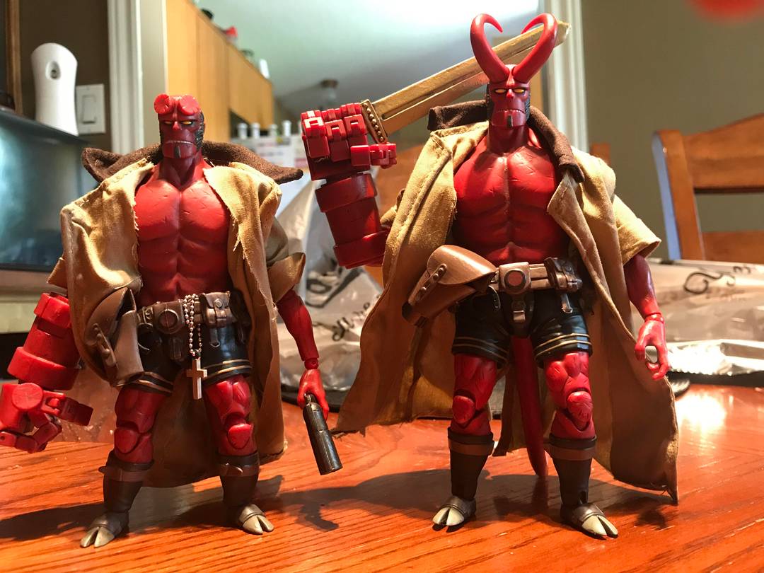 Here’s a comparison of the knockoff 1000Toys Hellboy next to the official and authentic one ...