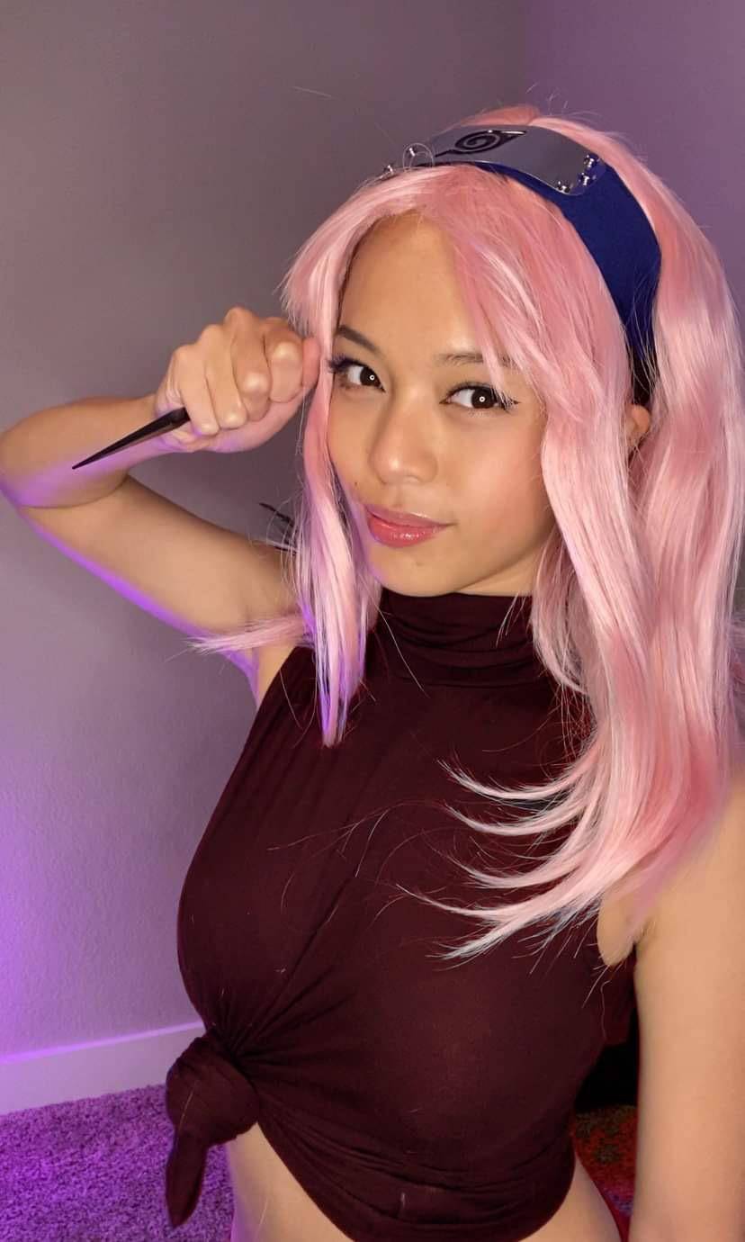 Here’s my cosplay tribute to the character that helped me embrace my large forehead 😭💕 - Sakura ...