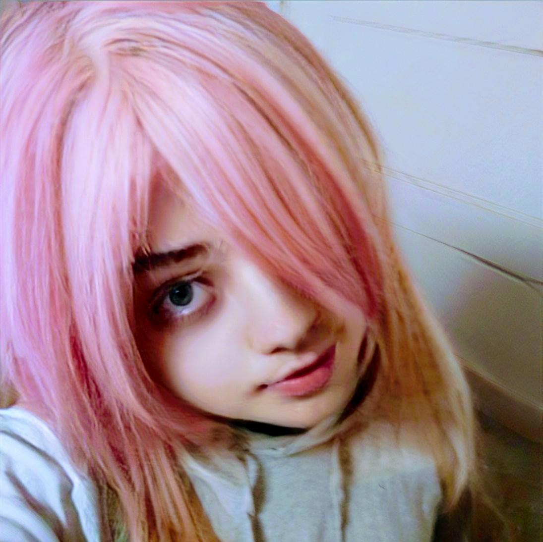 Here's my favorite Wig, bought it for a Astolfo lewd cosplay set that never happened. | Scrolller