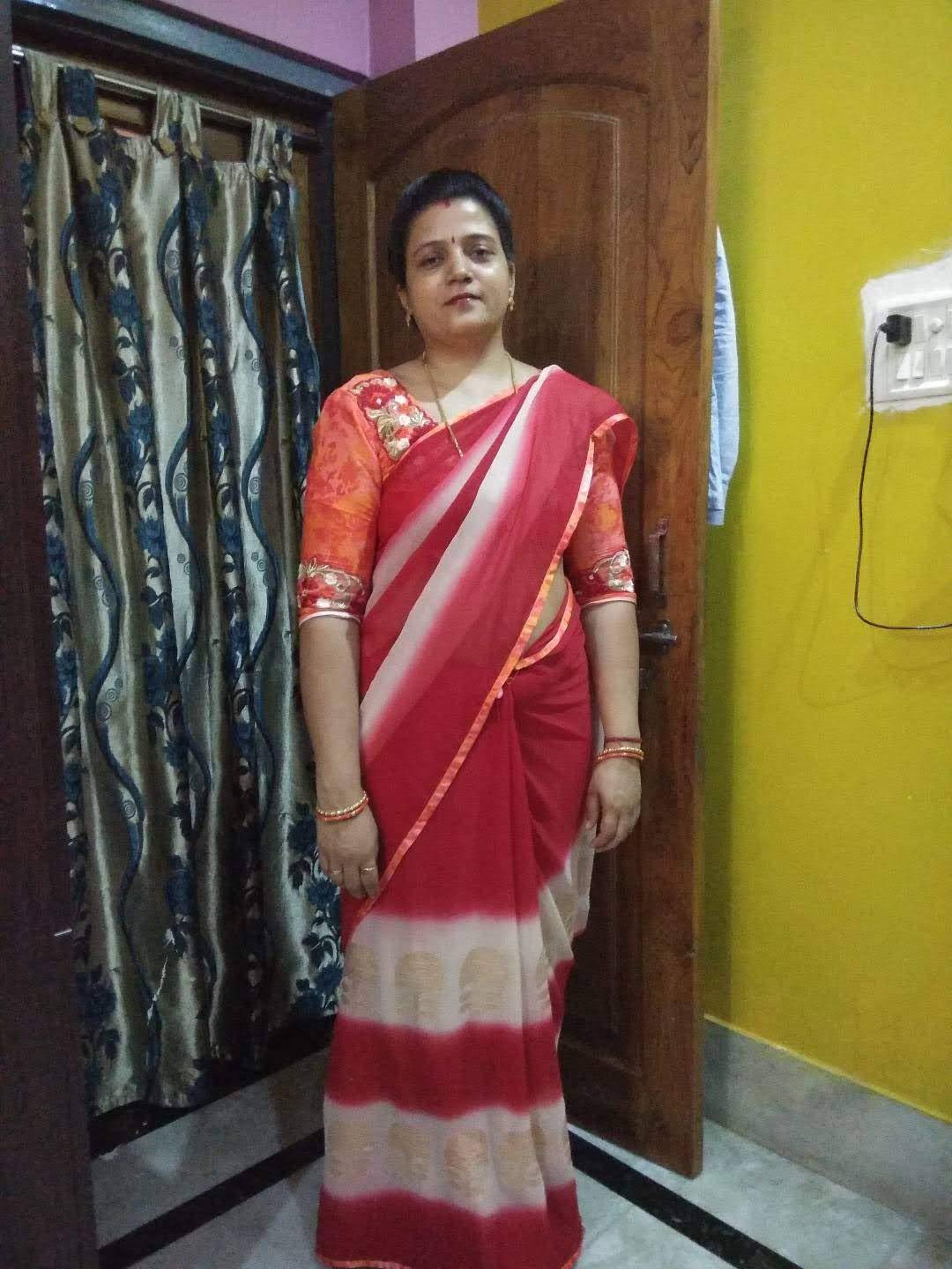 Here's my mom's pic I hope u all liked it do comment | Scrolller