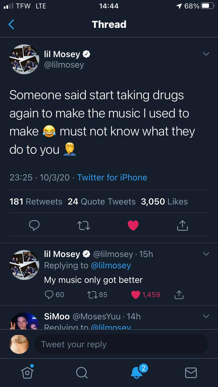 hes def lookin at the sub | Scrolller