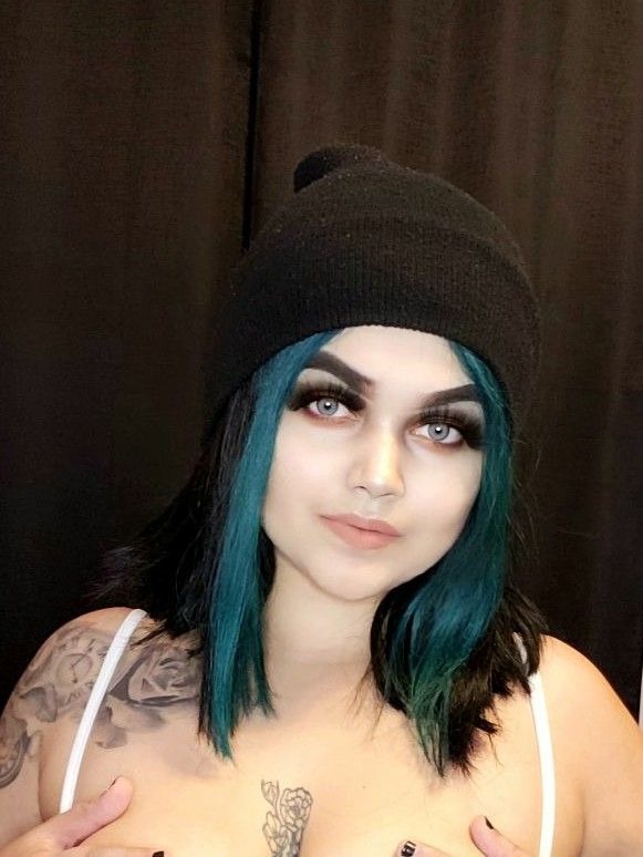 Hey!😗 (25) | Scrolller