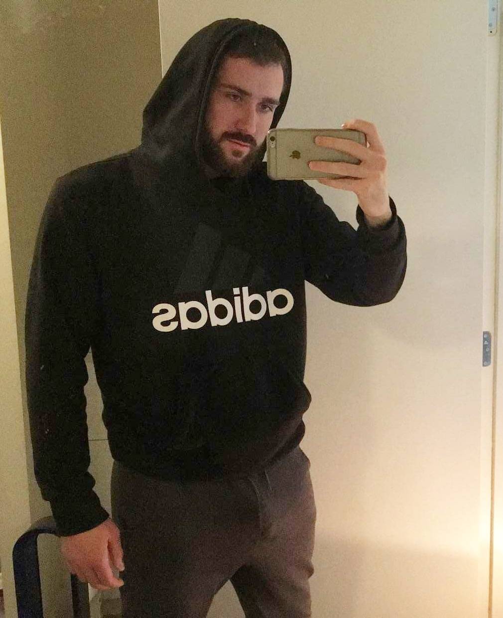 Hey guys | Scrolller