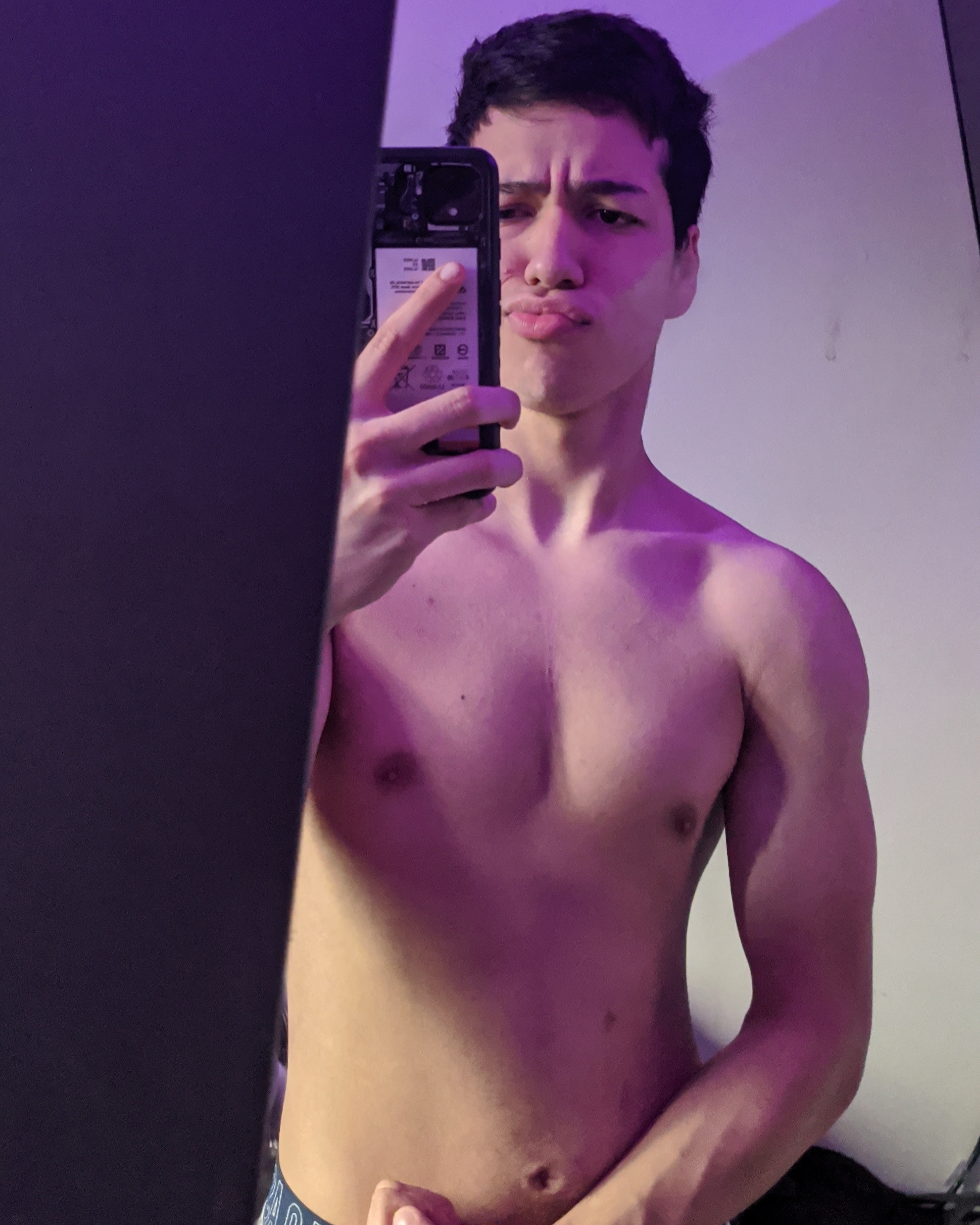 Hey hmu if interested | Scrolller