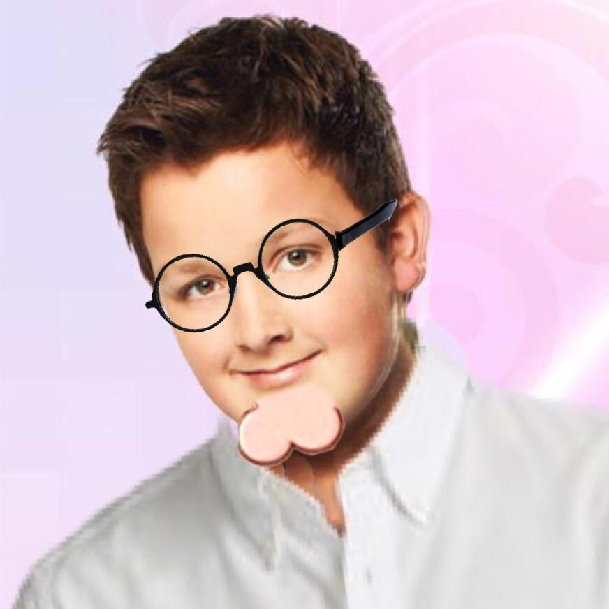 Hey Lois I'm Gibby | Scrolller