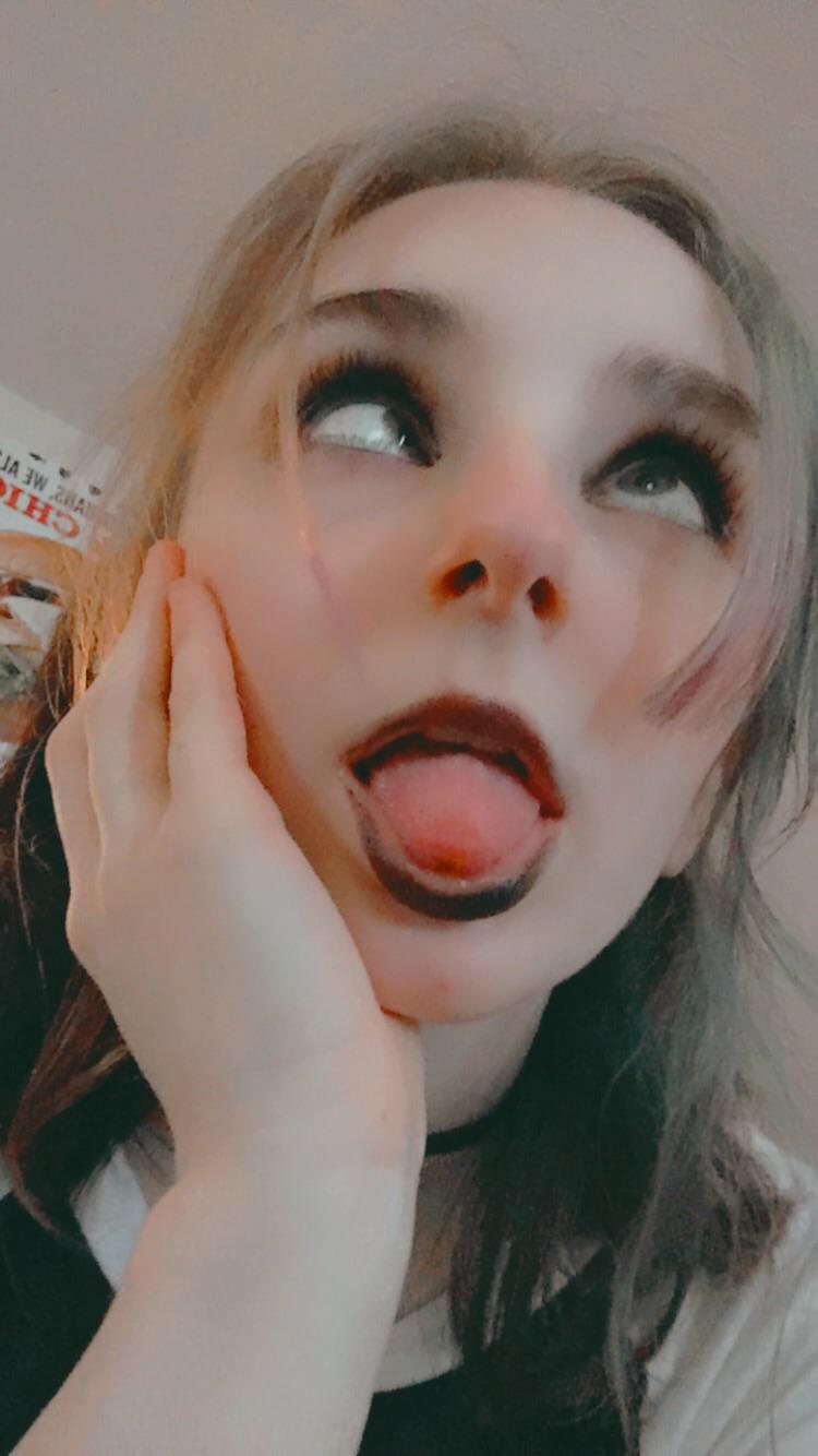 Hi (20 f) | Scrolller