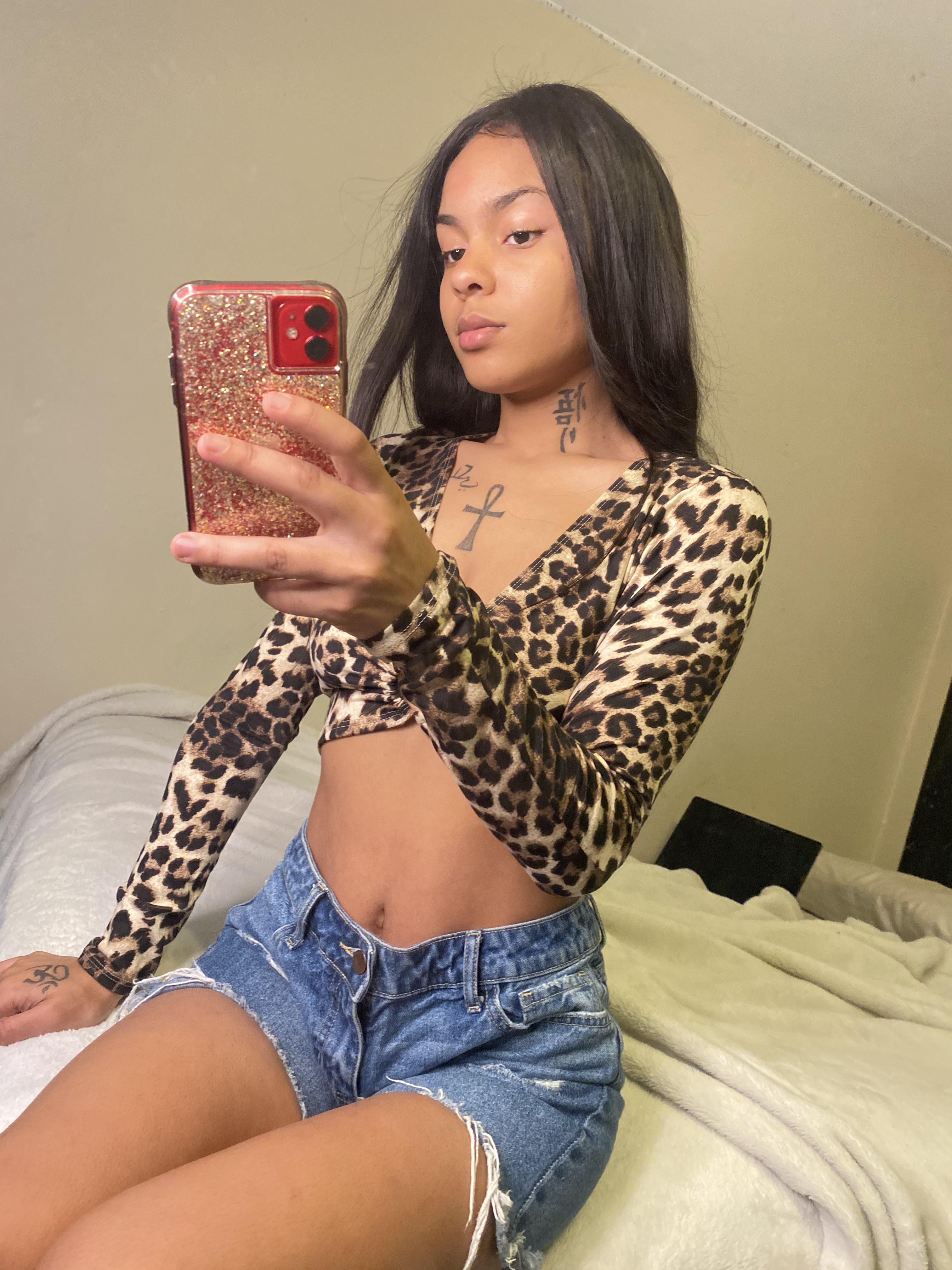 Hi daddy | Scrolller