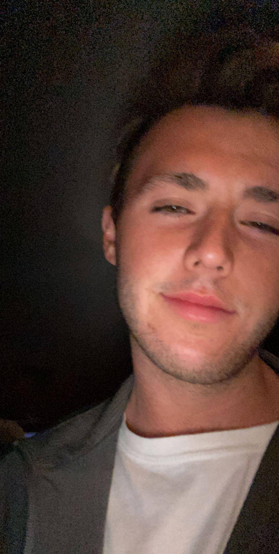 Hi everyone | Scrolller