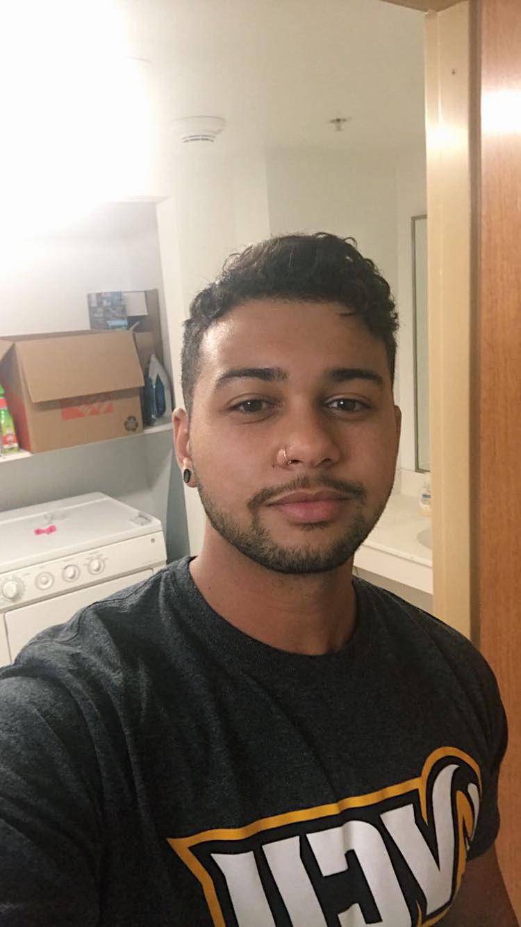 Hi Everyone! | Scrolller