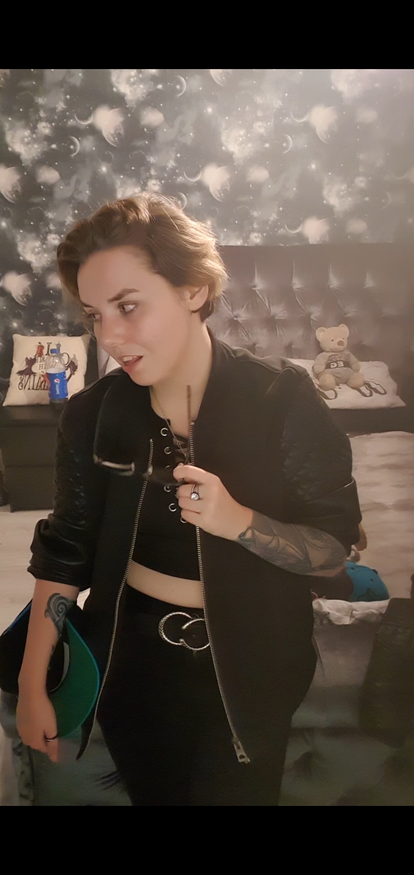 Hi guys. [Over18] | Scrolller