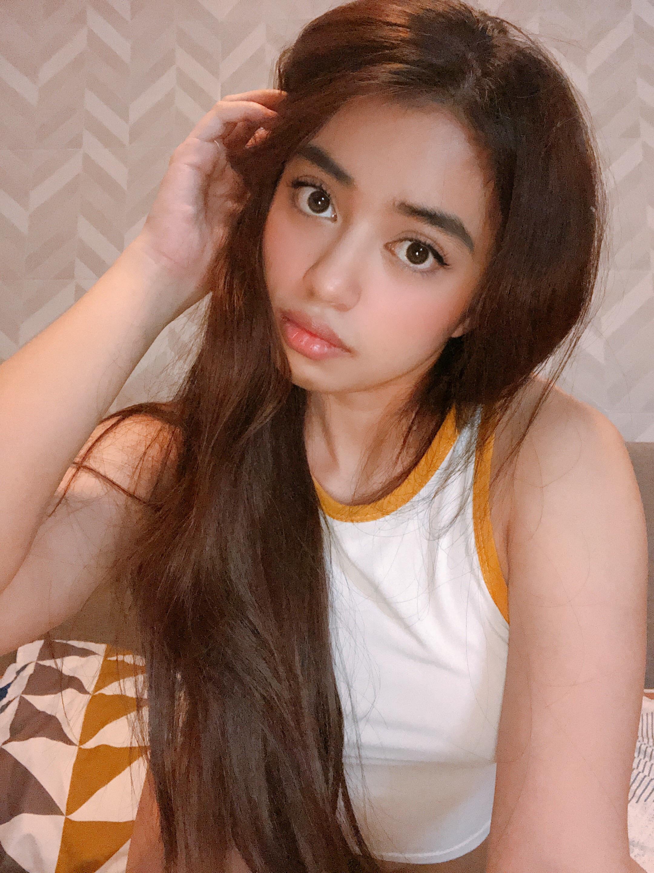 Hi stranger | Scrolller