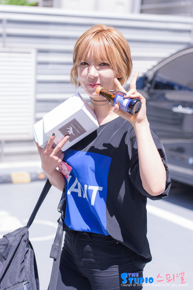 high contrast Choa | Scrolller