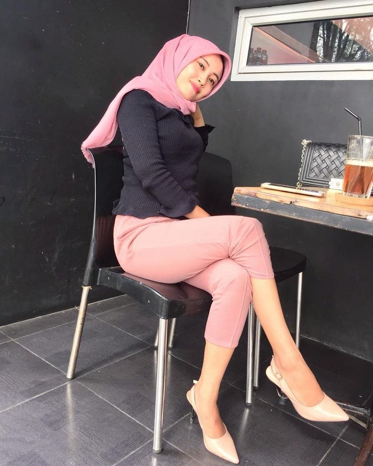 Hijab ankles | Scrolller